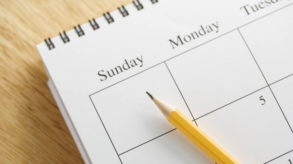 how-to-schedule-a-post-on-facebook-two-different-ways-tips-included